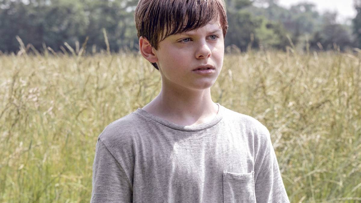 10 Horror Movies That Masterfully Utilize Child Actors