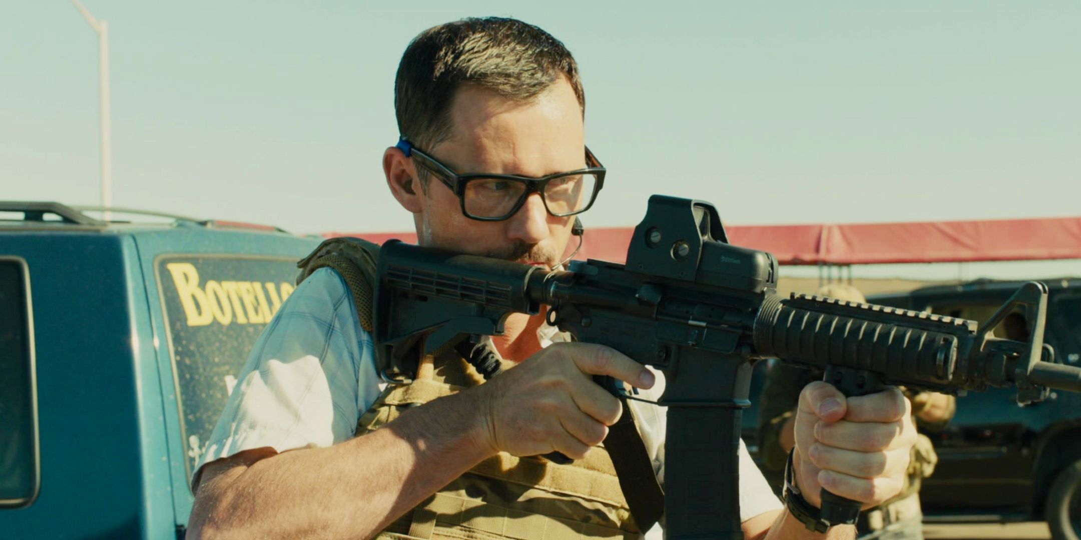 Sicario: Taylor Sheridan's 92% RT Crime Thriller Leaving Netflix Soon