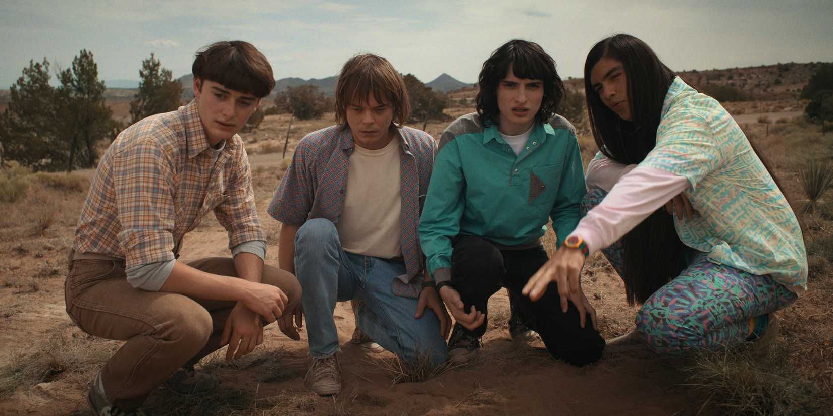 There Is One Must-Watch 90s Sci-Fi Series for Stranger Things Fans.