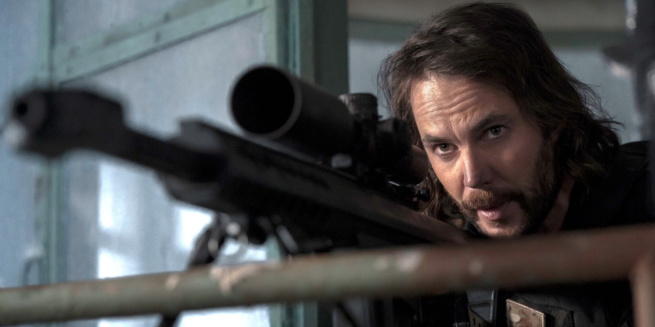 Wait, Why Did 'Dark Wolf's Ben Edwards Betray Chris Pratt's Reece in ...