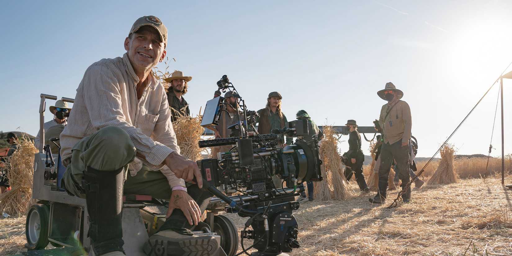 Zack Snyder to Film Passion Project 'The Last Photograph' with Rebel ...