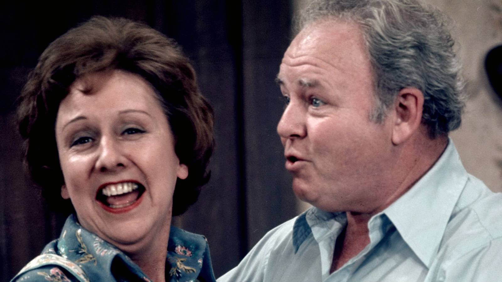 10 Classic Sitcoms That Outshine Modern Comedies