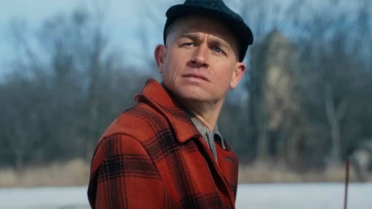 Monster: The Ed Gein Story - Netflix Trailer Reveals More About Charlie Hunnam's Killer