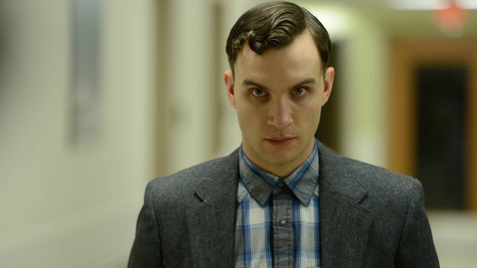 Orphan Black's Gripping Opening Scene Sets Up a Sci-Fi Masterpiece