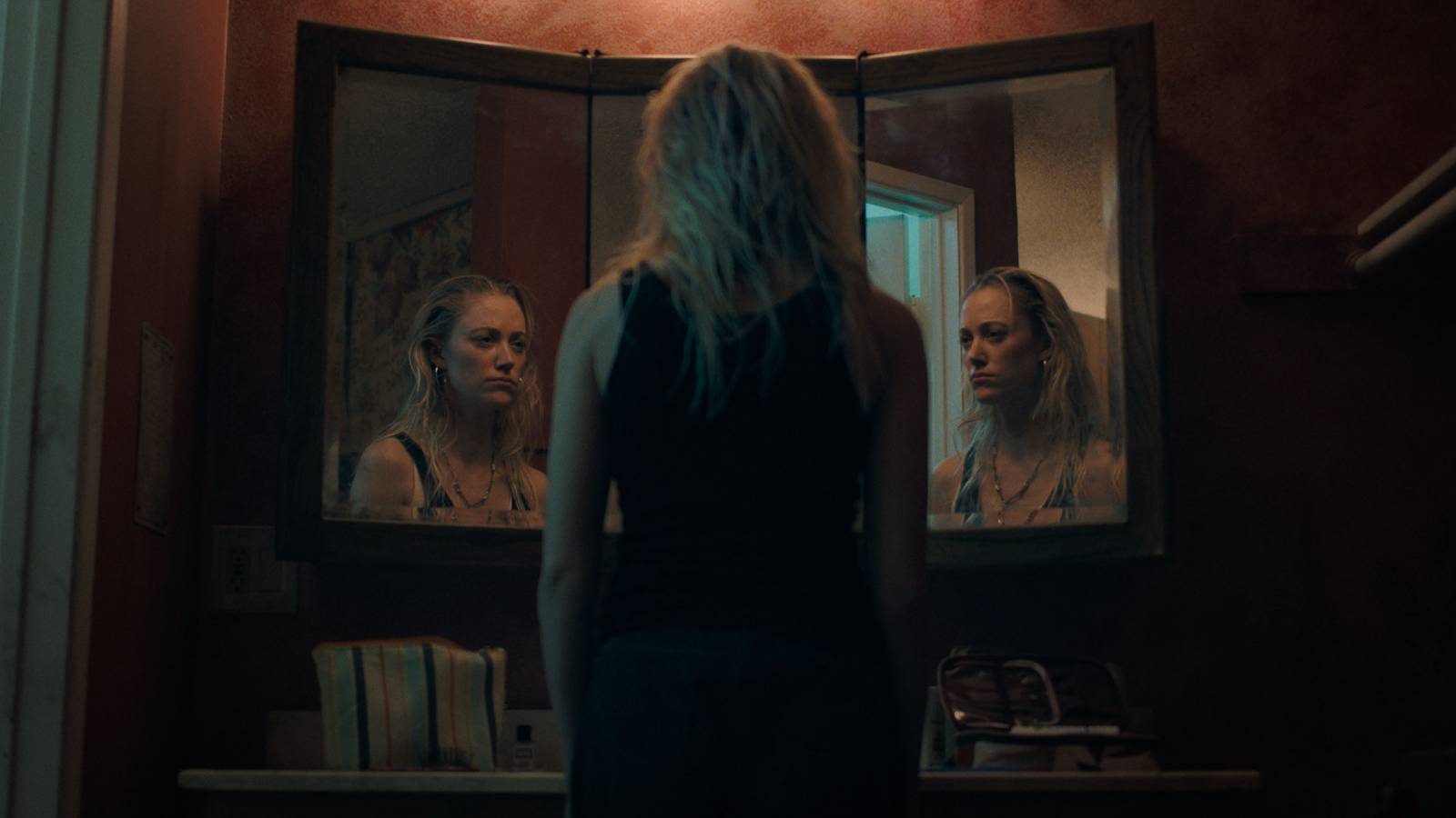 The Hand That Rocks The Cradle Gets First Trailer From Hulu