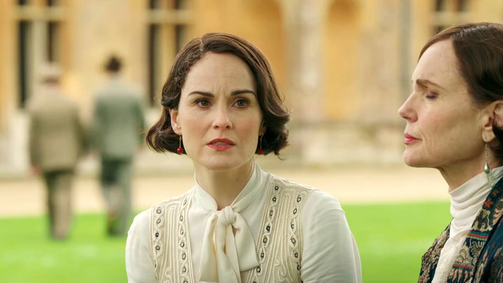 Michelle Dockery Reflects on Emotional Final Scene in Downton Abbey: The Grand Finale