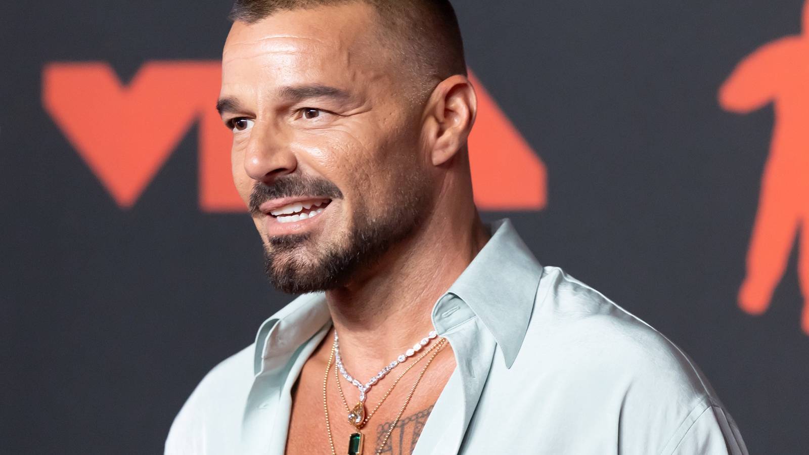 10 Annoying Songs We Secretly Know By Heart