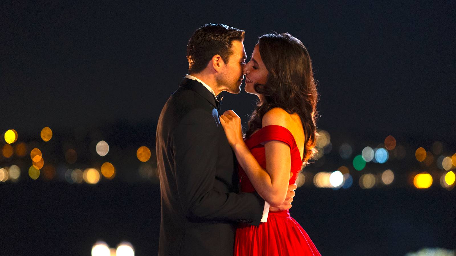 She Said Maybe Review: Netflix's Rom-Com Tourist Trap Is More Heart Than Laughs & That Isn't A ...