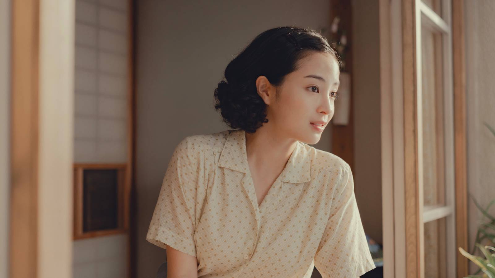 A Pale View Of Hills Review: Visually Stunning But Lacking Depth