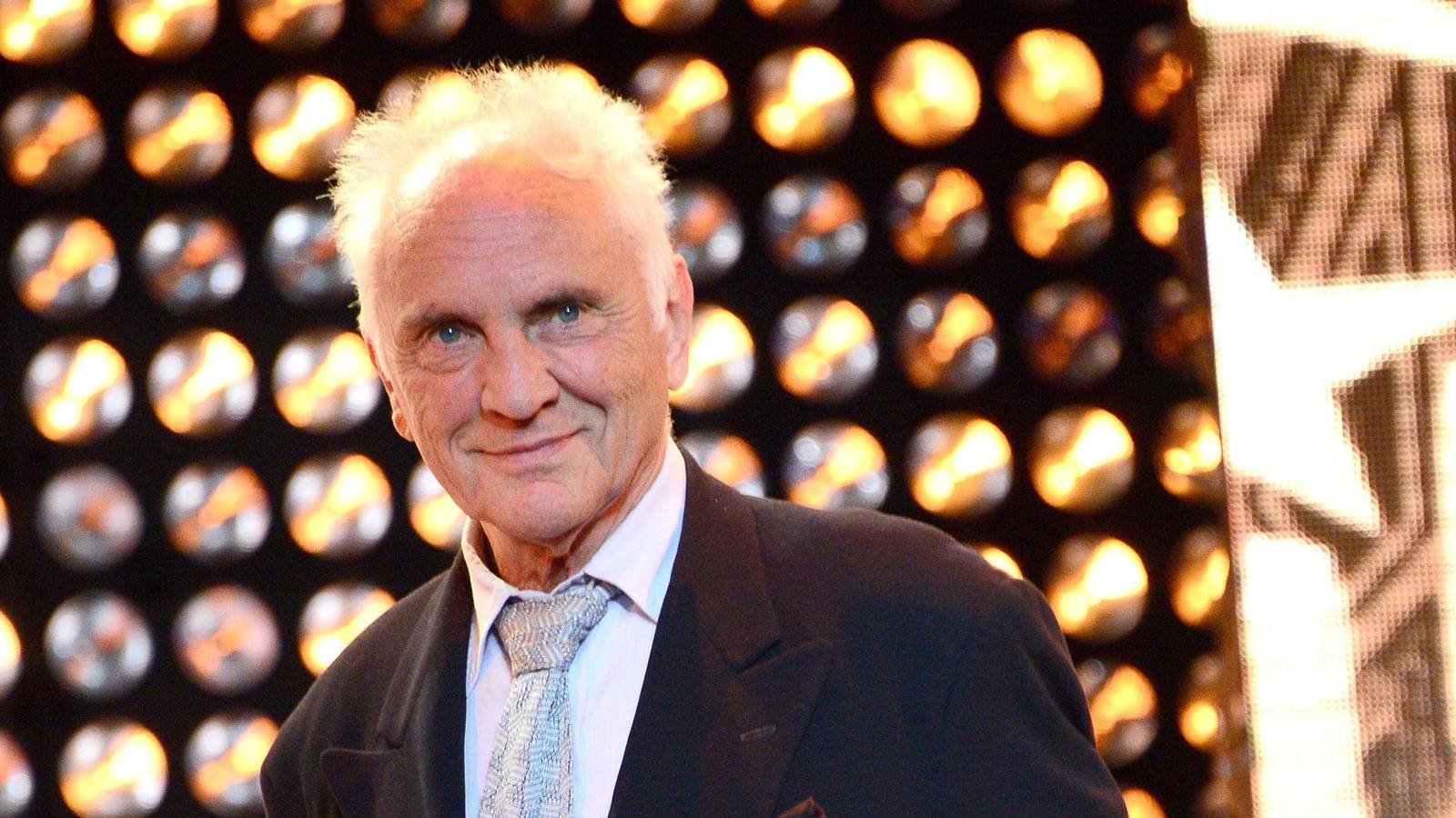 Terence Stamp's Posthumous Return In Priscilla Queen Of The Desert 2