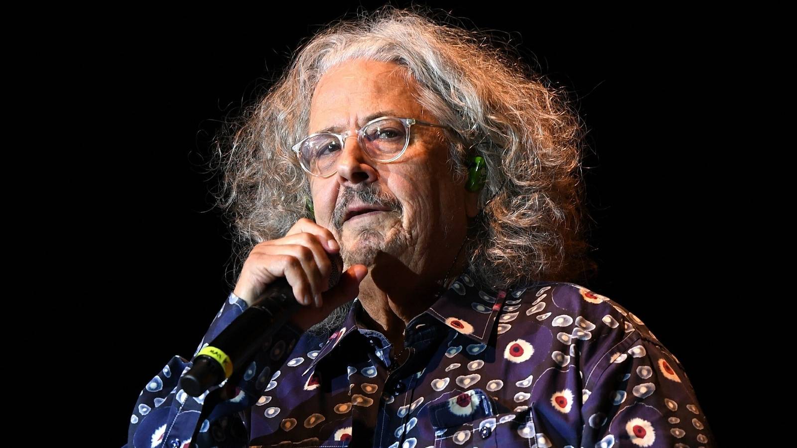 Mark Volman, Co-Founder of The Turtles and '60s Music Icon, Dies at 78