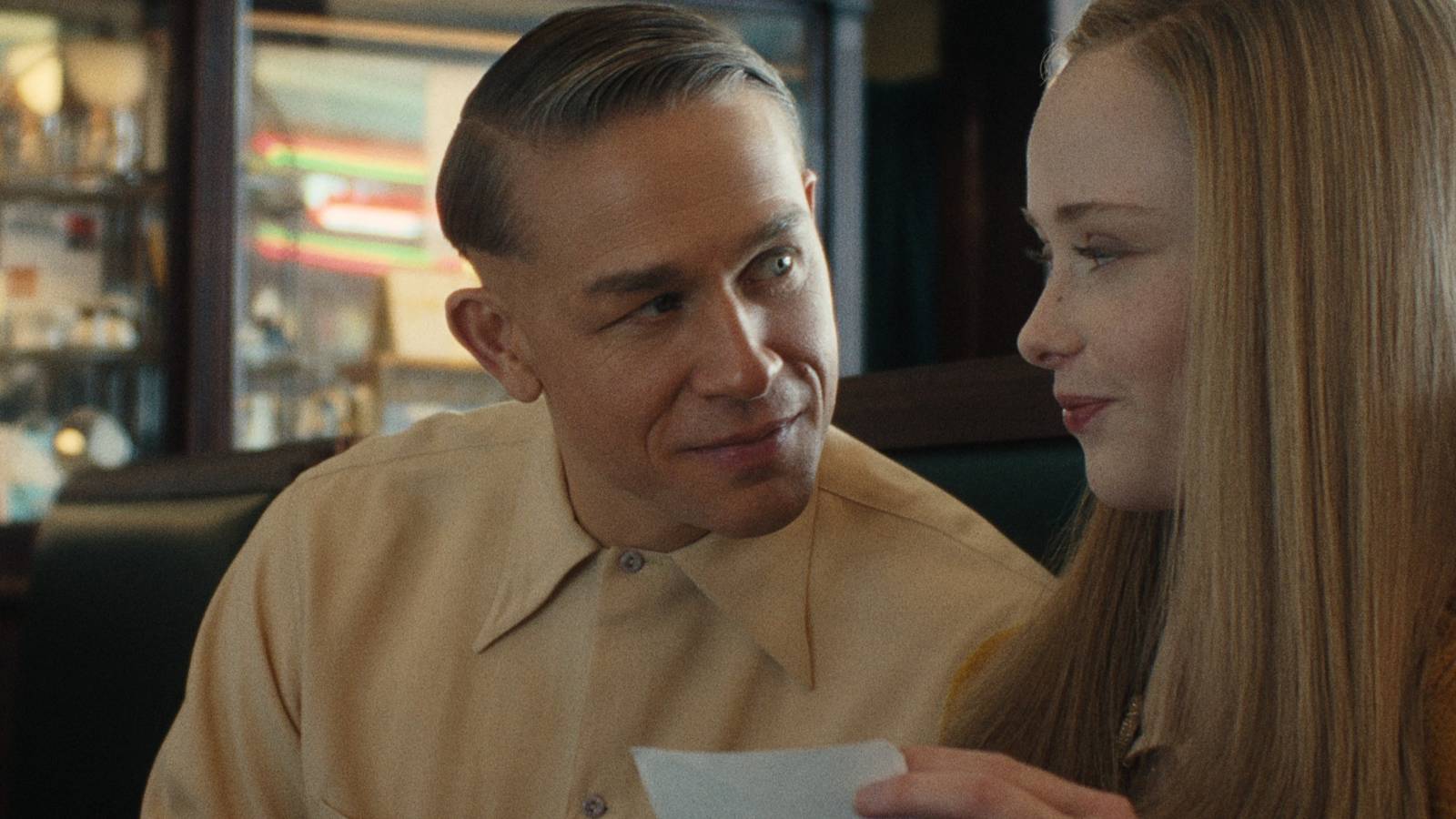 Monster: The Ed Gein Story - Season 3 Rotten Tomatoes Score Revealed