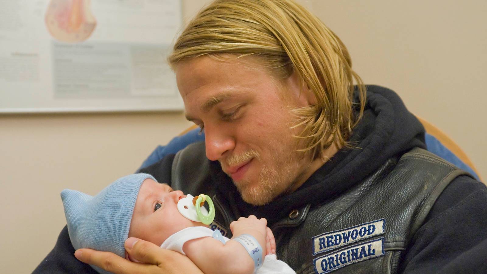 Charlie Hunnam's Monster Echoes Dark Sons Of Anarchy Storyline