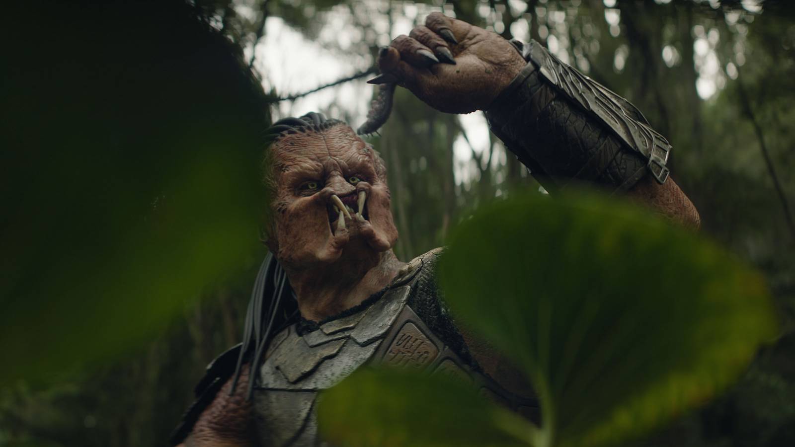 Predator: Badlands BTS Clip Welcomes You To The Most Dangerous Planet ...