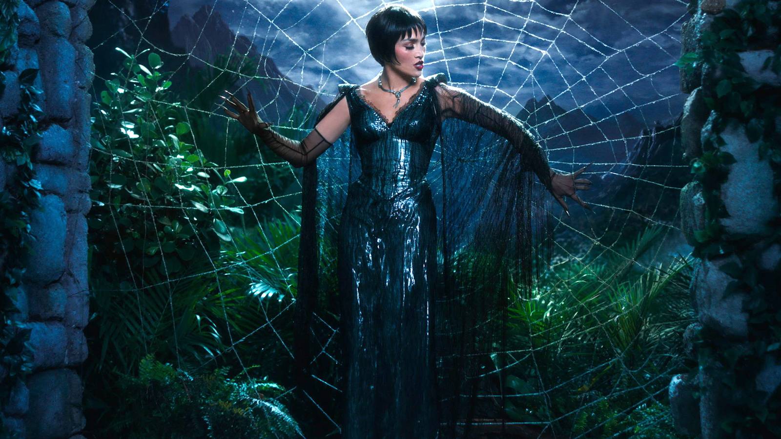 Kiss of the Spider Woman: The Perfect Musical for Wicked Fans