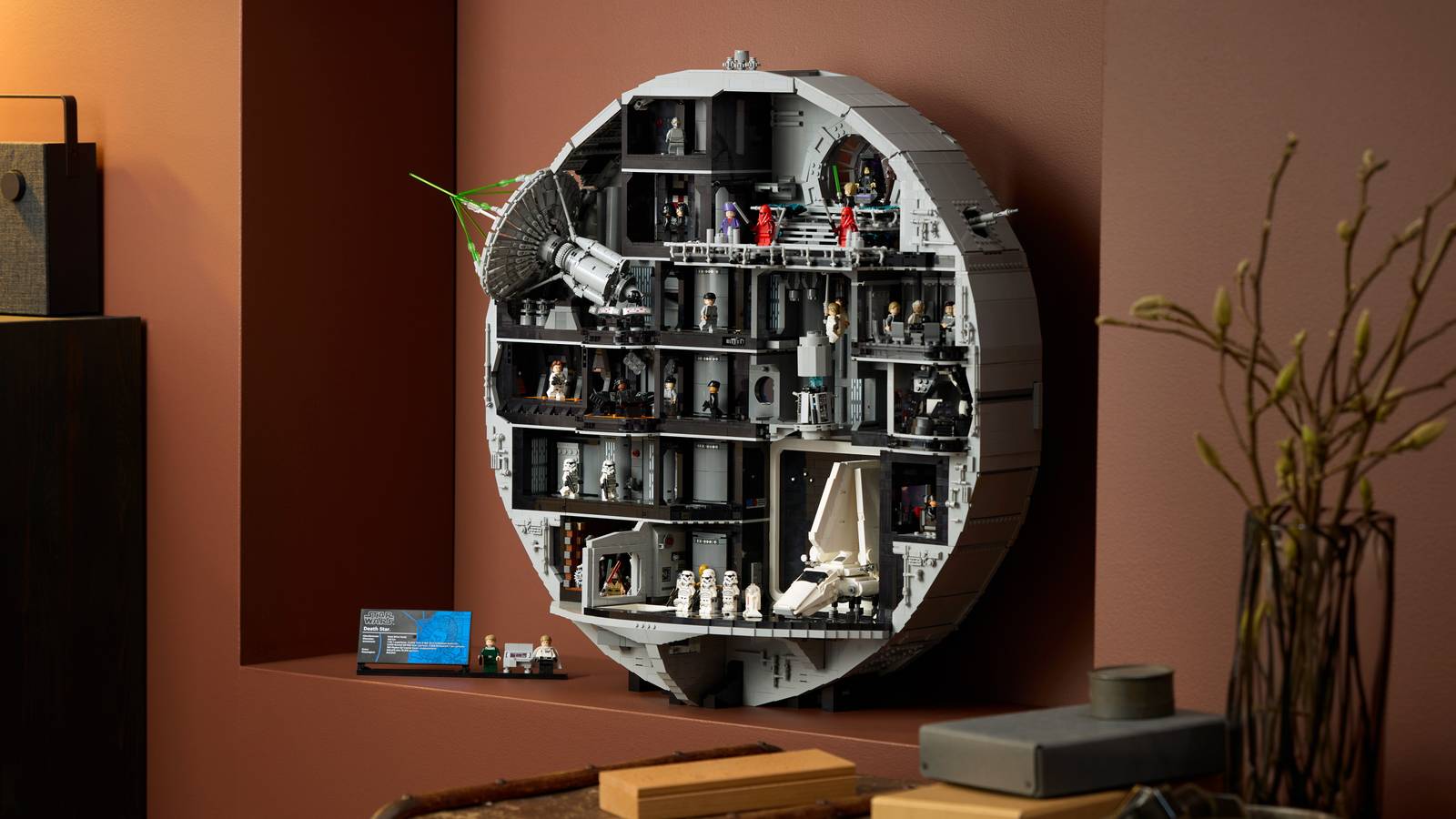 How Lucasfilm Helped LEGO Create Its Largest Star Wars Set Ever, The ...