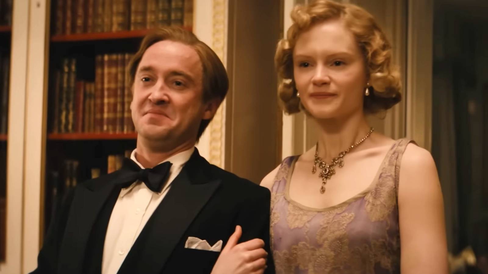 Fackham Hall Trailer: Tom Felton & Katherine Waterston in Whodunit Parody
