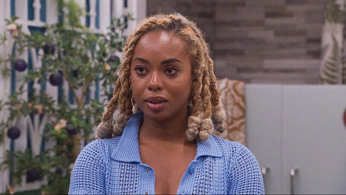 Big Brother 27 Houseguest Mickey Lee In Critical Condition After ...