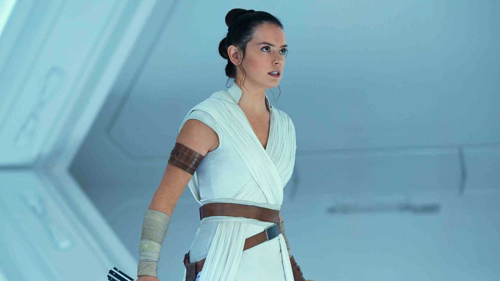 Daisy Ridley's Rey Movie Doesn't Look To Be A Priority For Star Wars ...