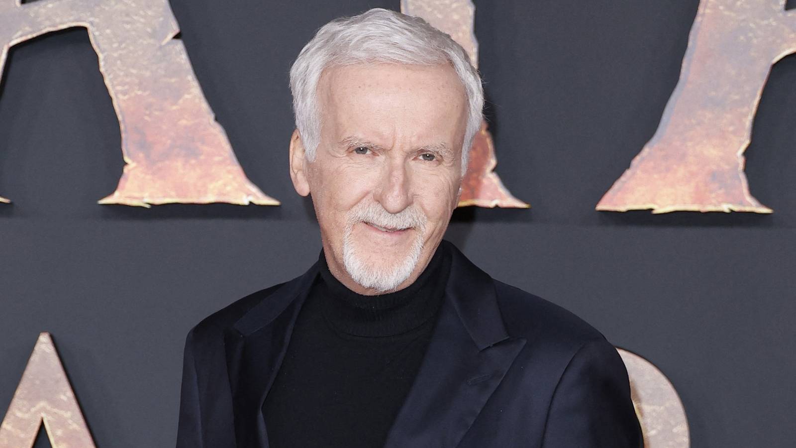 James Cameron's Lesson From The Abyss: Avoiding Actor Pressure In ...