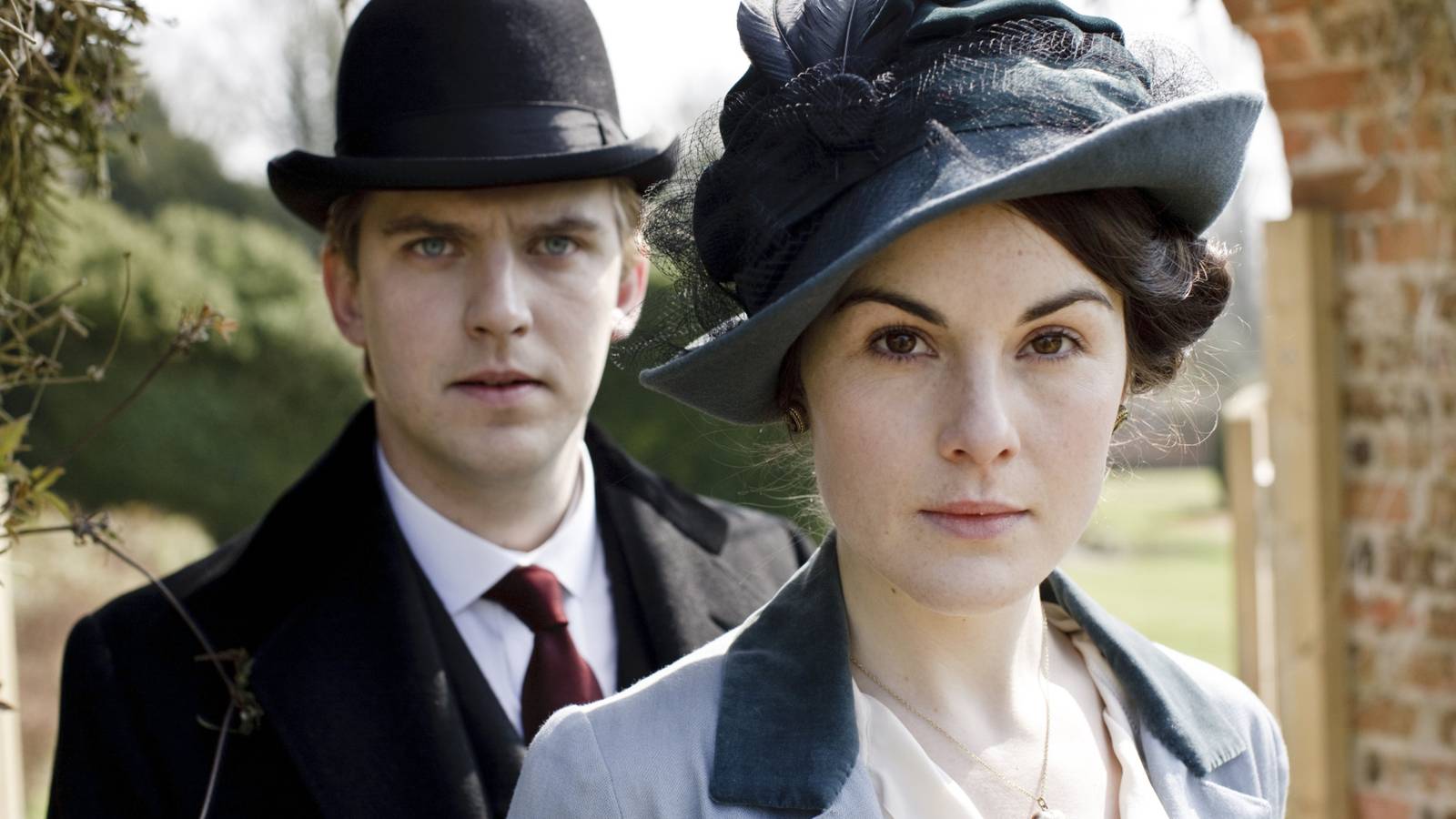 Victoria: The Perfect Replacement for Downton Abbey Fans Is Now On Netflix