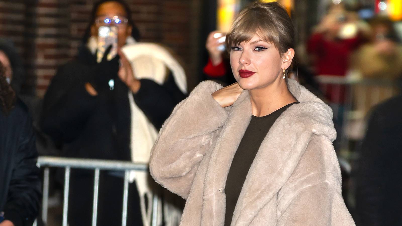 Taylor Swift’s ‘Life Of A Showgirl’ Album Covers Explained Now That ...