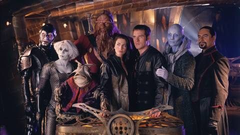 Farscape Summary, Trailer, Season List, Cast, Where to Watch and More