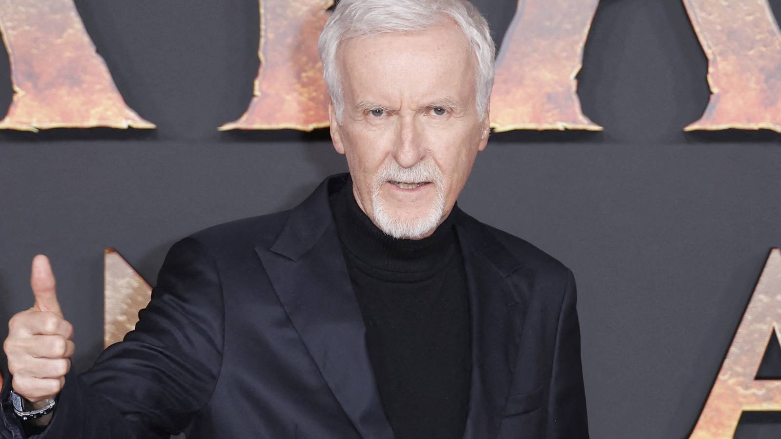 Avatar: Fire And Ash Officially Hitting $1 Billion Earns James Cameron ...