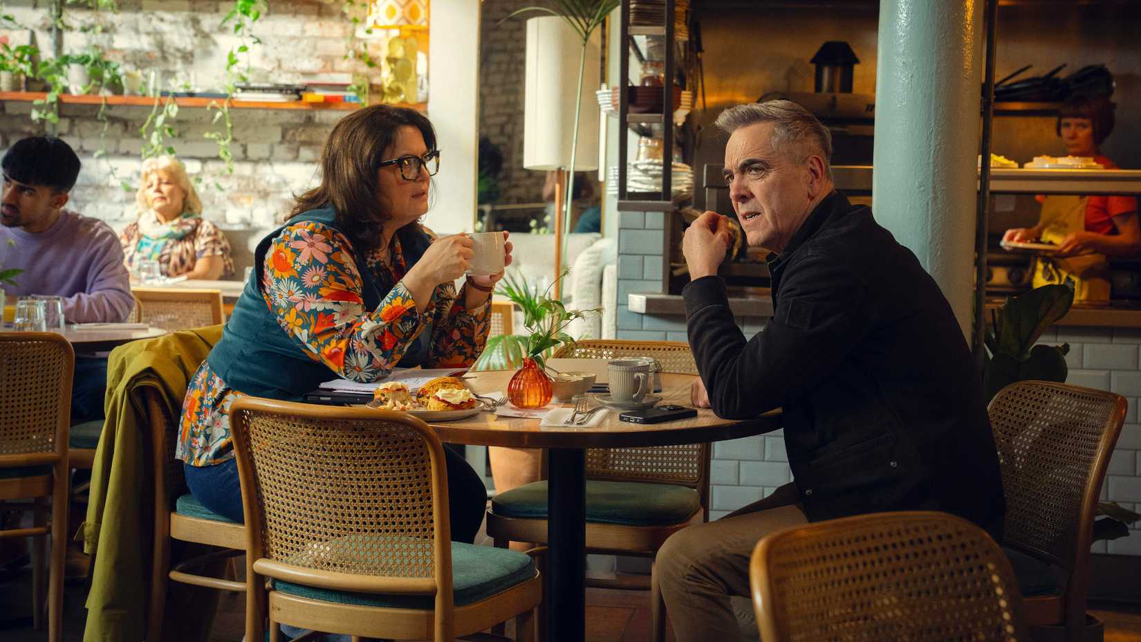 Ruth Jones Shines As PI Elena Ravenscroft In Netflix's Run Away