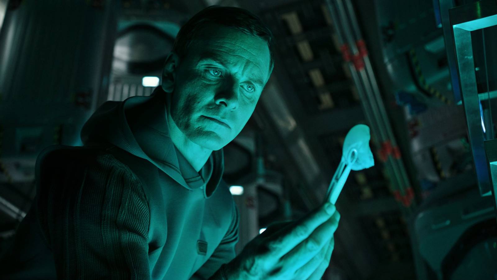 Abandoned Alien Story Reveals David's Fate After Covenant's Twist Ending