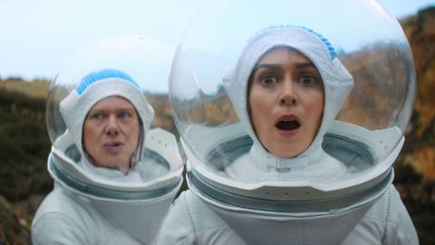 Black Mirror Summary, Trailer, Season List, Cast, Where to Watch and More