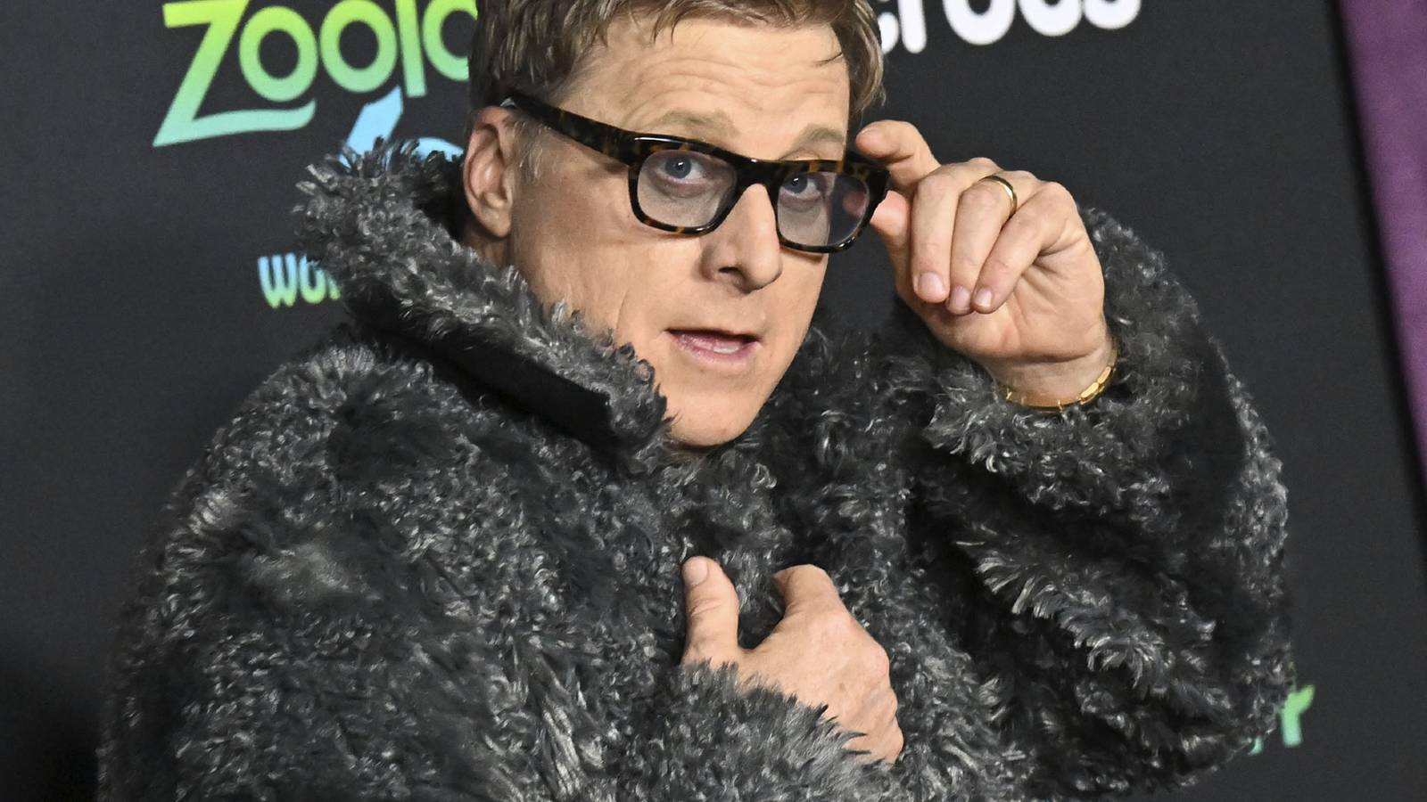 Alan Tudyk's Resident Alien Quietly Returns As Global Streaming Success ...