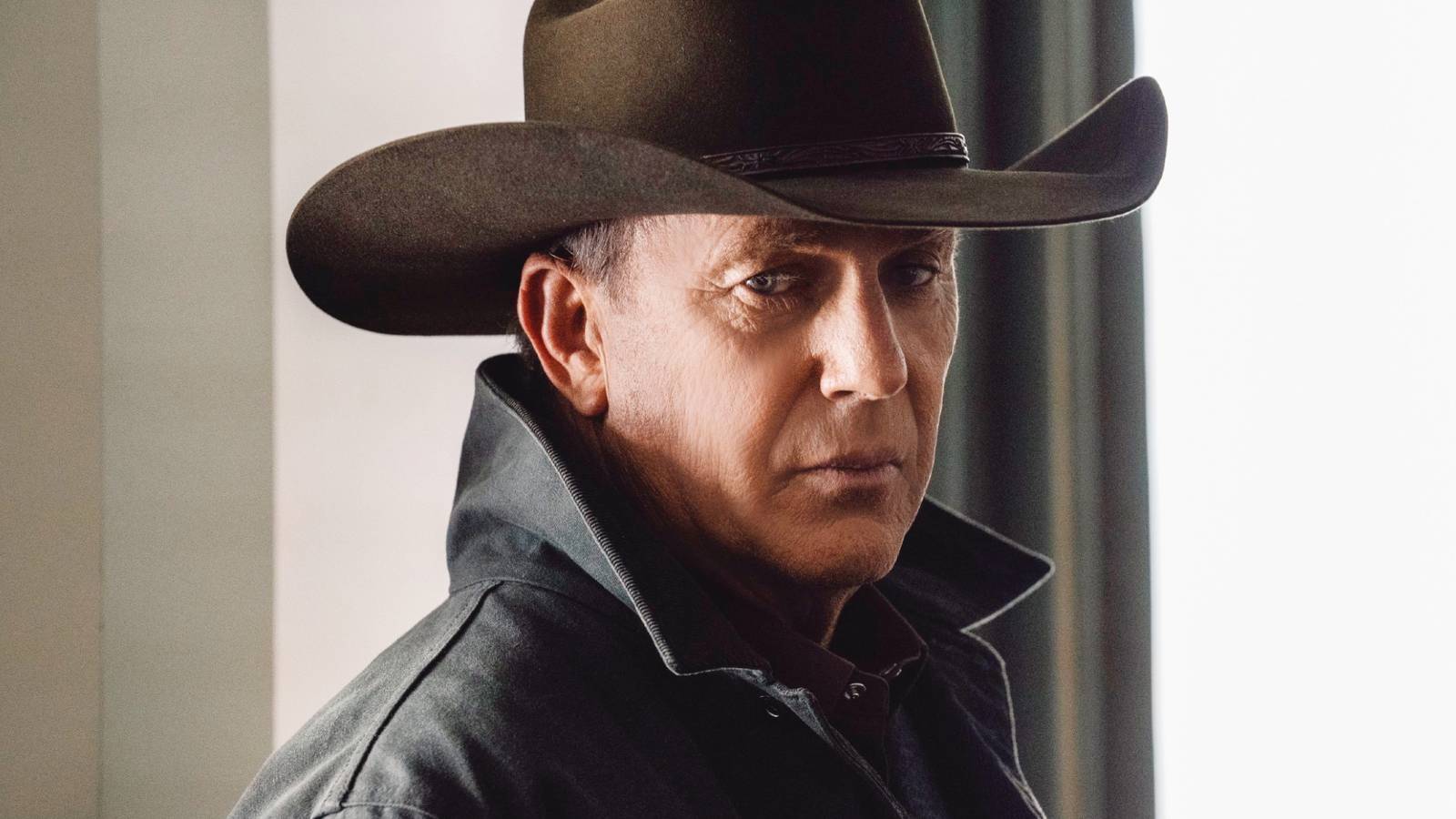 Taylor Sheridan Officially Crowns Kevin Costner's John Dutton ...