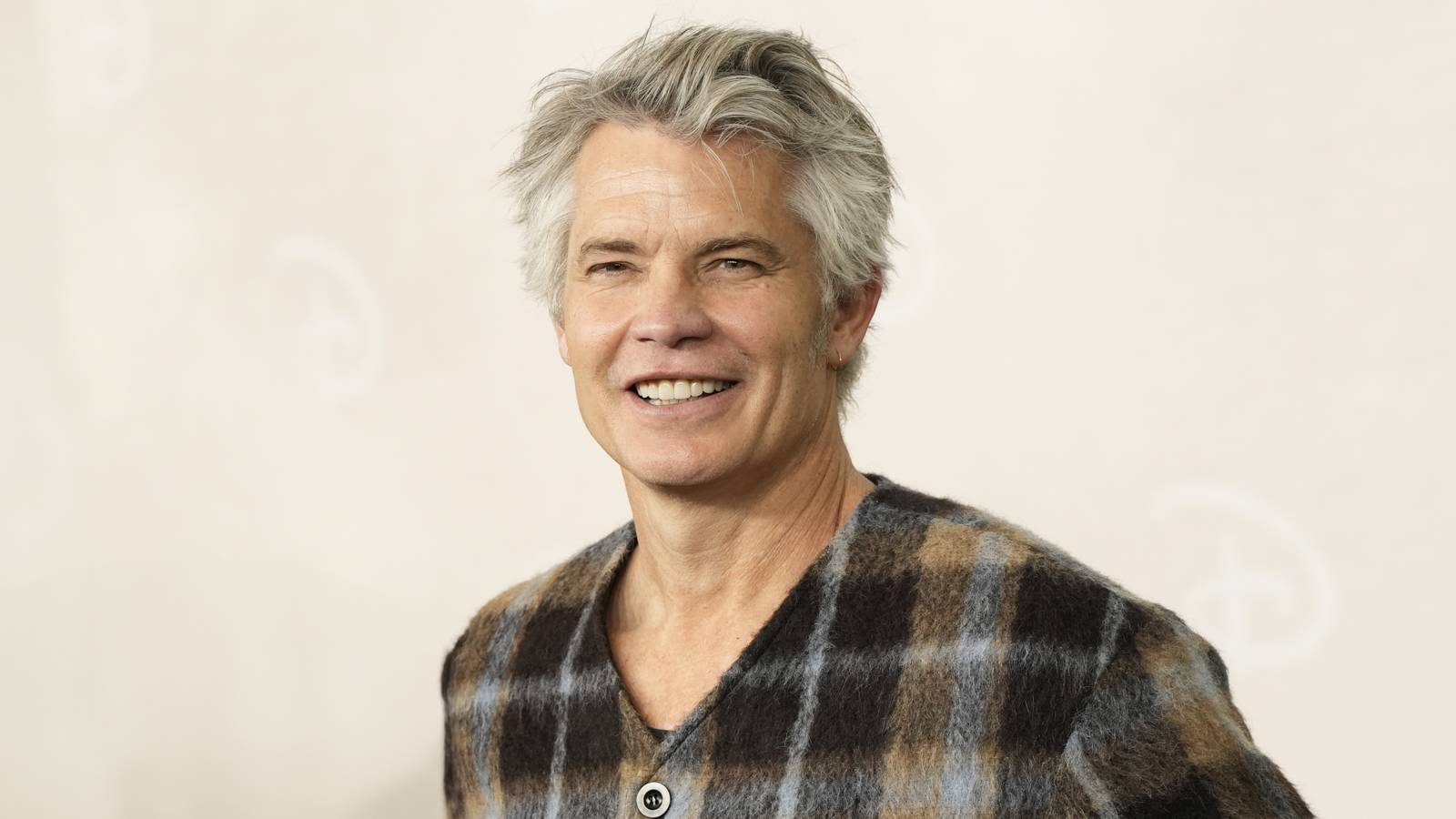 Timothy Olyphant's Star-Studded 8-Part Dramatic Thriller Is Officially ...