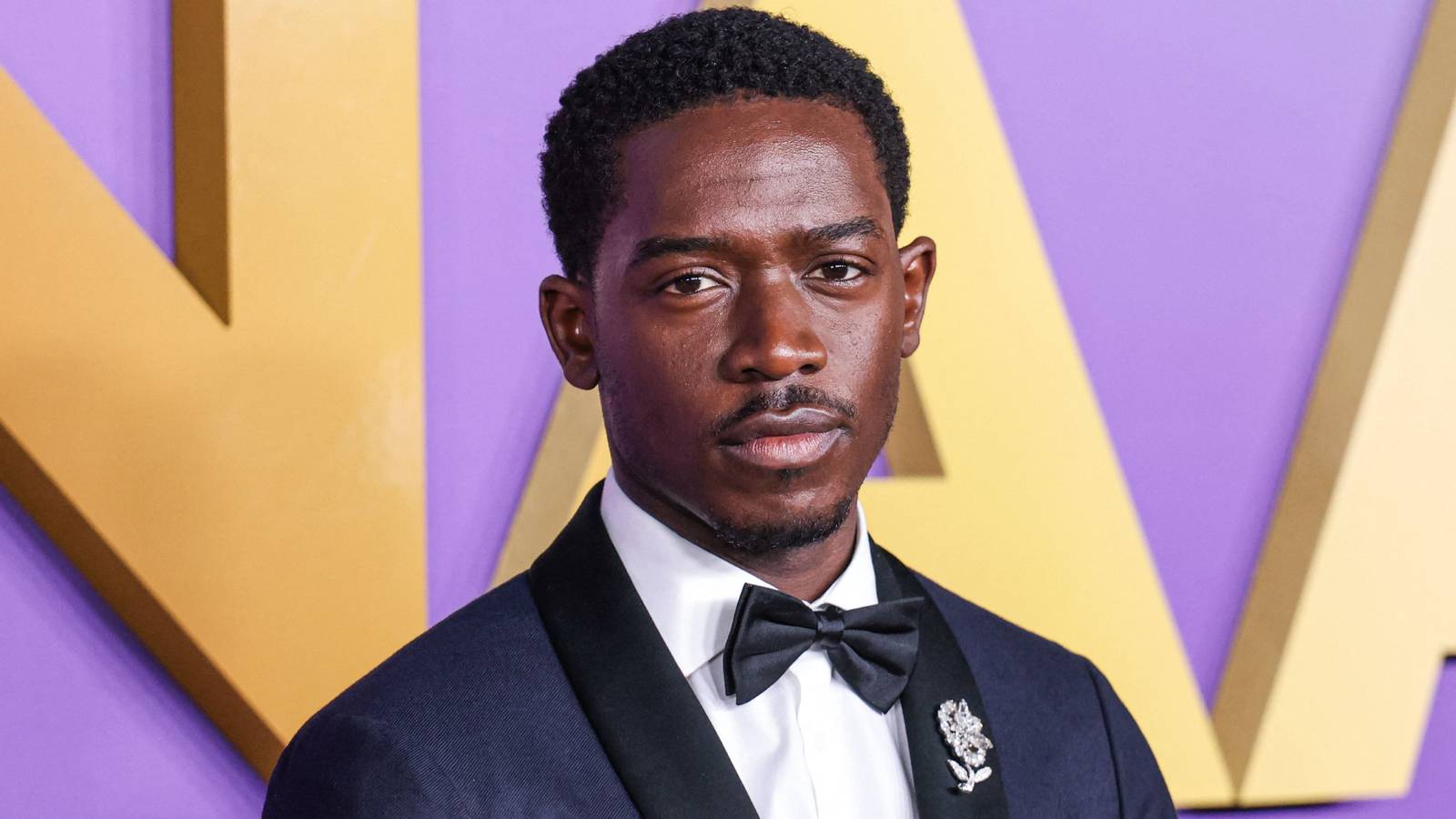 Netflix's New James Bond Replacement Casts Fan-Favorite 007 Contender ...