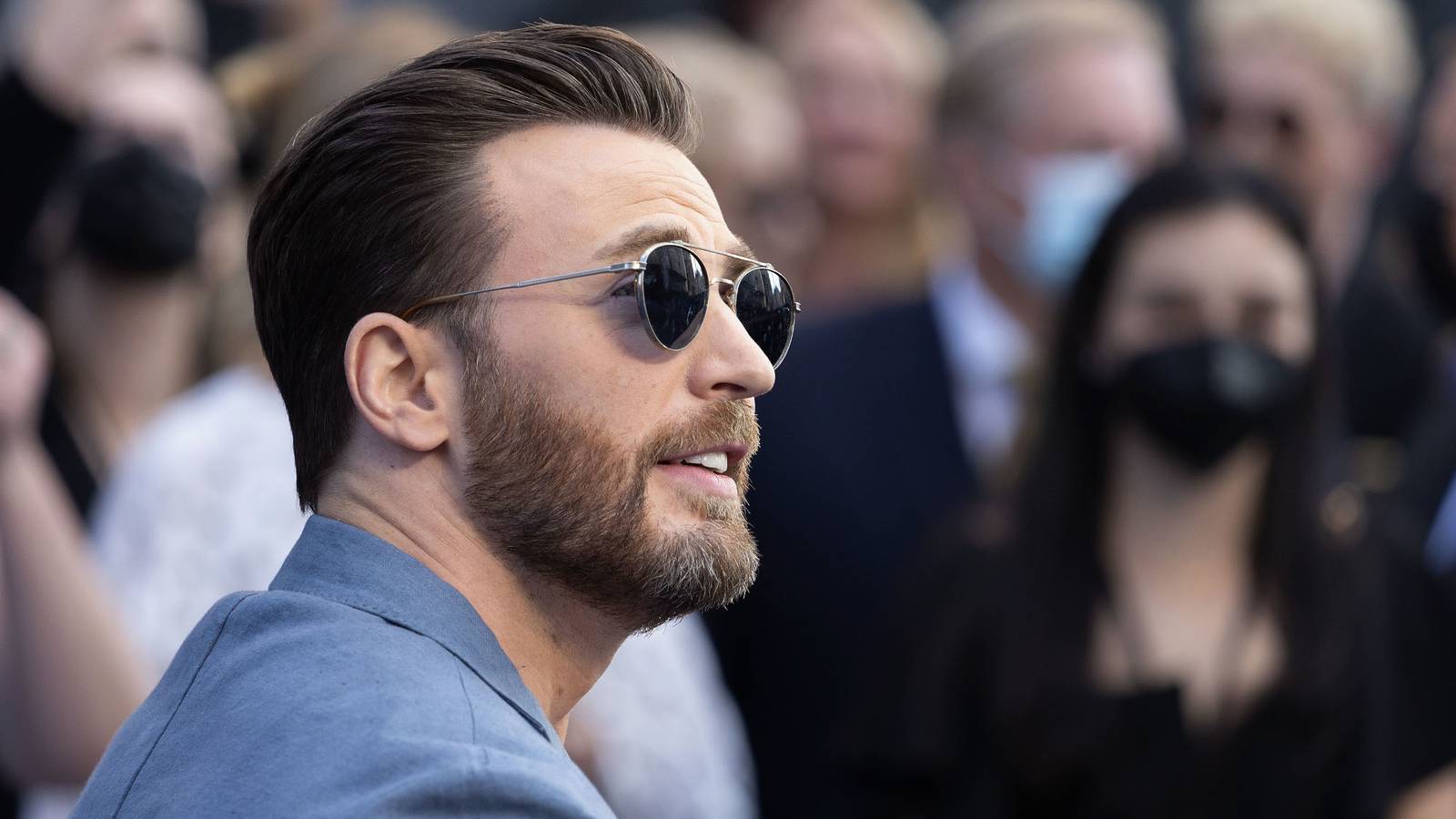Chris Evans Officially Replaces Josh Brolin In New Star-Studded Crime ...
