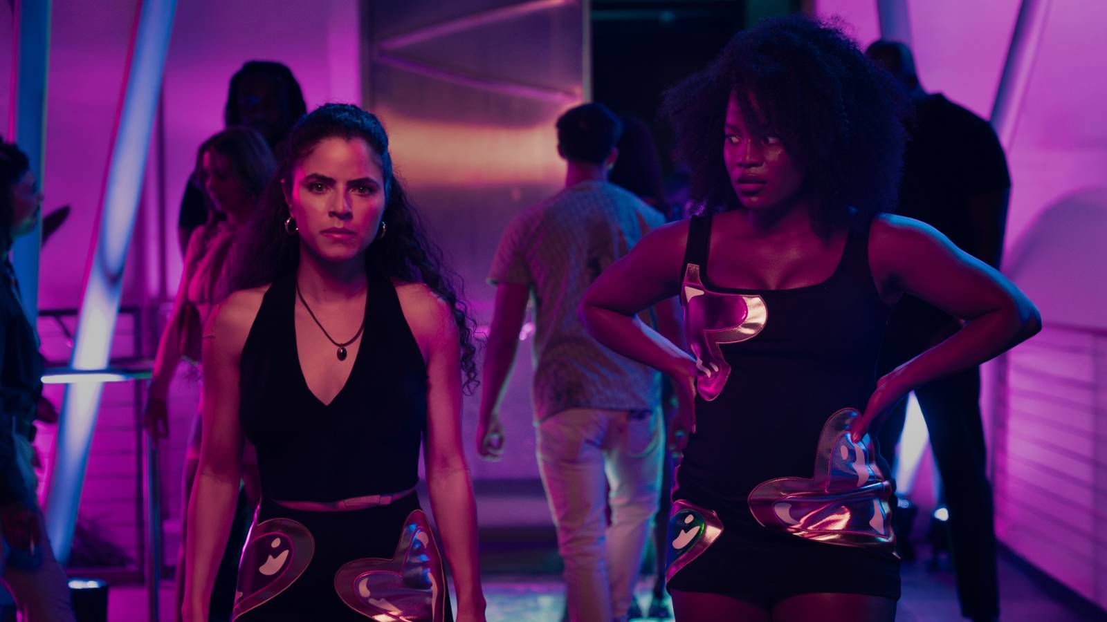 M I A Review Peacock S Crime Thriller Is As Smart As Ozark But It
