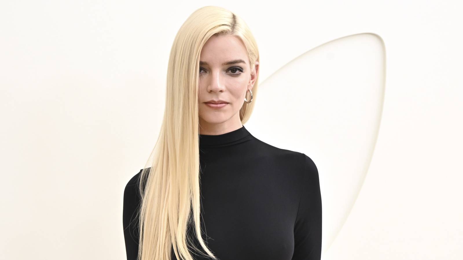 Anya Taylor-Joy & Chris Evans' Action Movie Sacrifice Officially ...