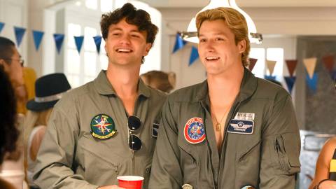 Off Campus Summary, Trailer, Season List, Cast, Where to Watch and More