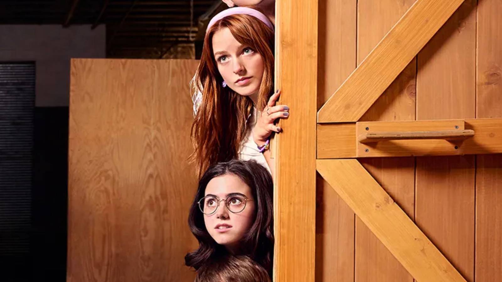 Scooby-Doo: Origins Cast - Who's Who In Netflix's Live-Action Scooby-Doo