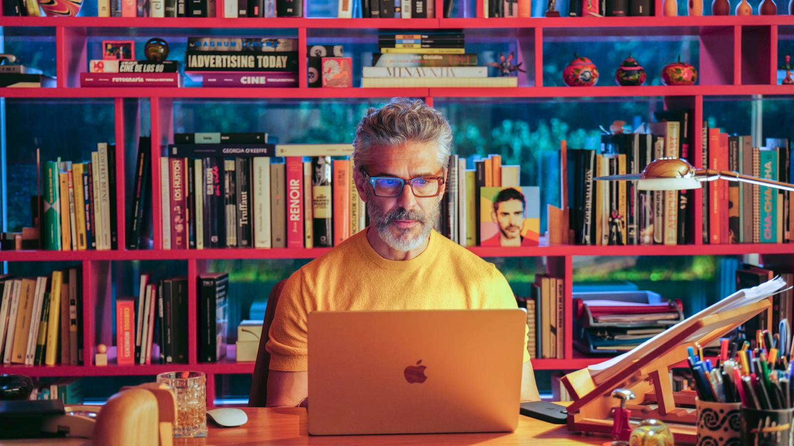 Bitter Christmas Review: Pedro Almodóvar’s Thorny Meta-Drama Finds ...