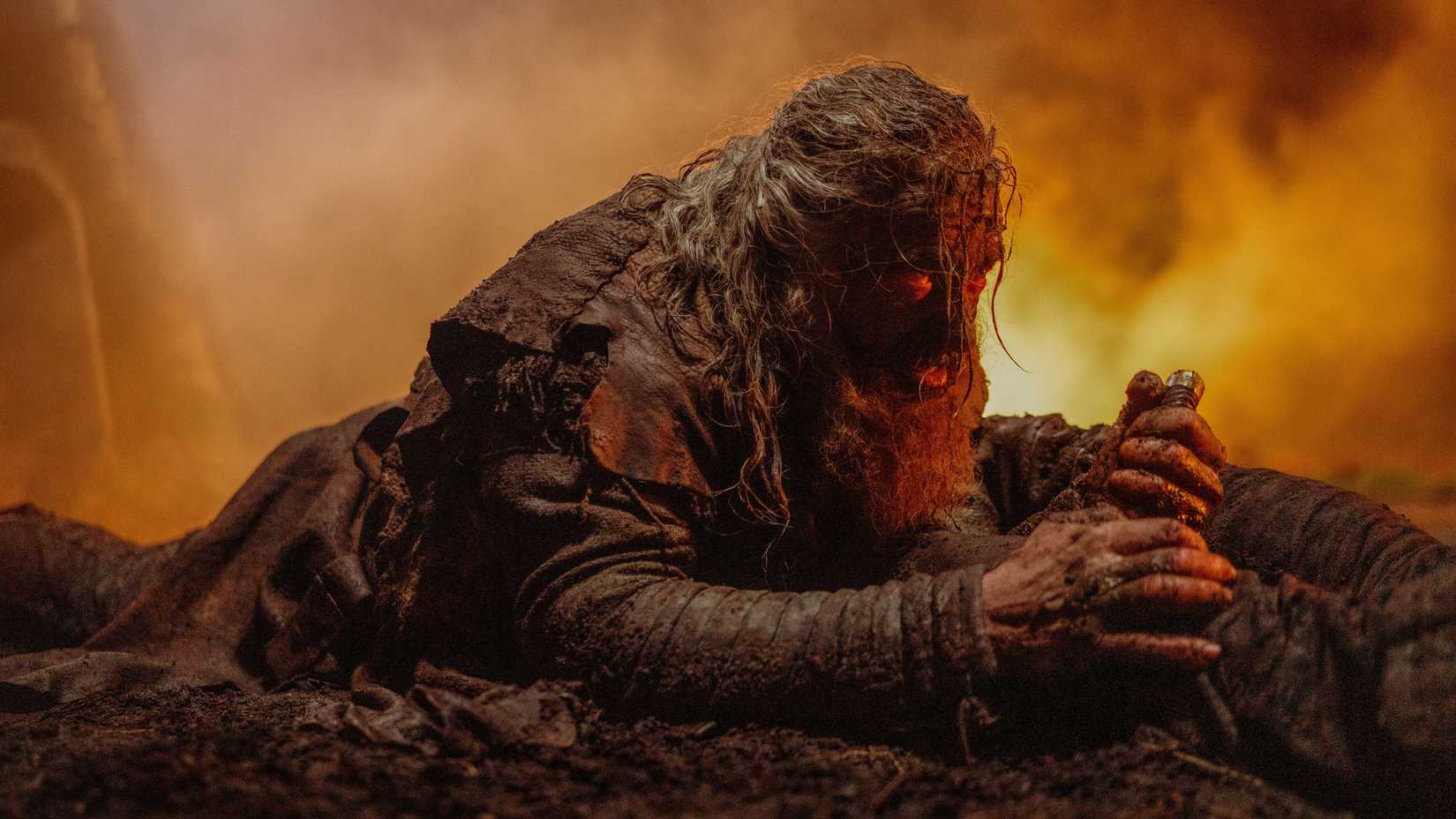 Why Hugh Jackman's Robin Hood Isn't A Hero In Gritty R-Rated Thriller