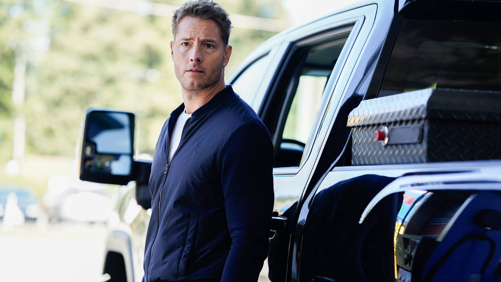 Justin Hartley's New Tracker Rival Officially Gives ABC Its Own Reacher