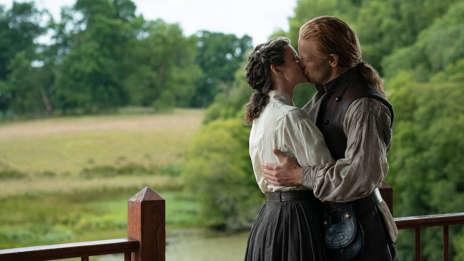 Outlander's Full Timeline & Time Travel Explained