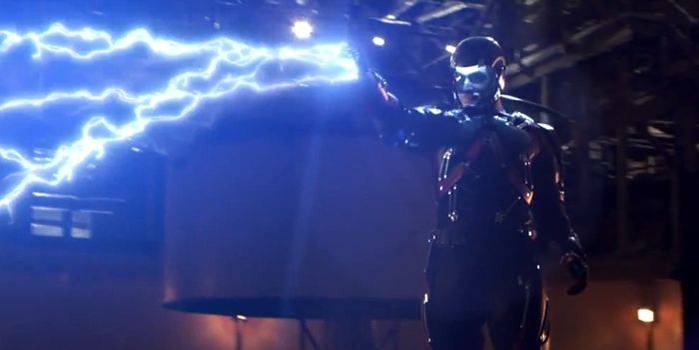 'Flash' & 'Arrow' Trailers Tease Plot Twists, Villains & More