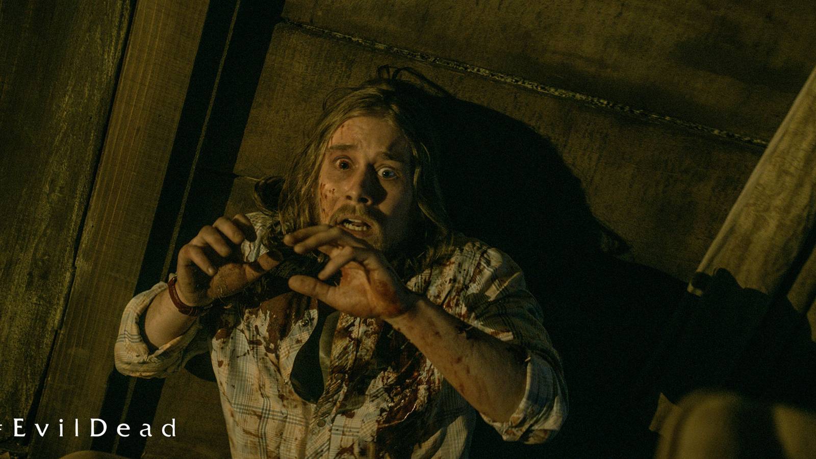 'Evil Dead' Red-Band Trailer: Try Not to Cringe While Watching This