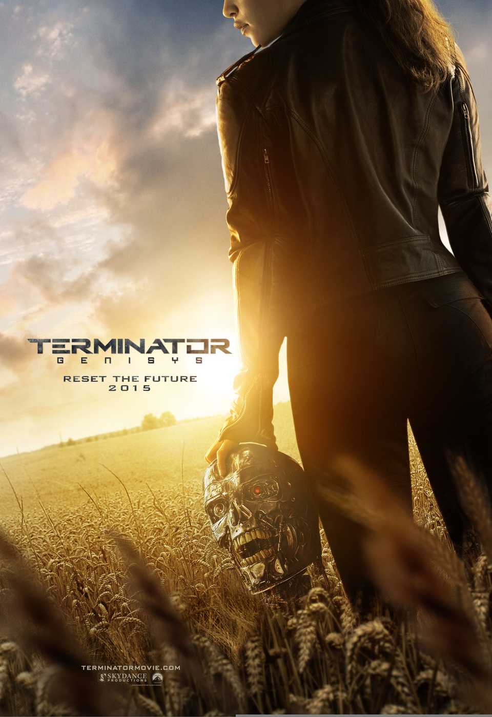 Why Terminator Genisys Recast Sarah Connor (But Brought Arnold ...