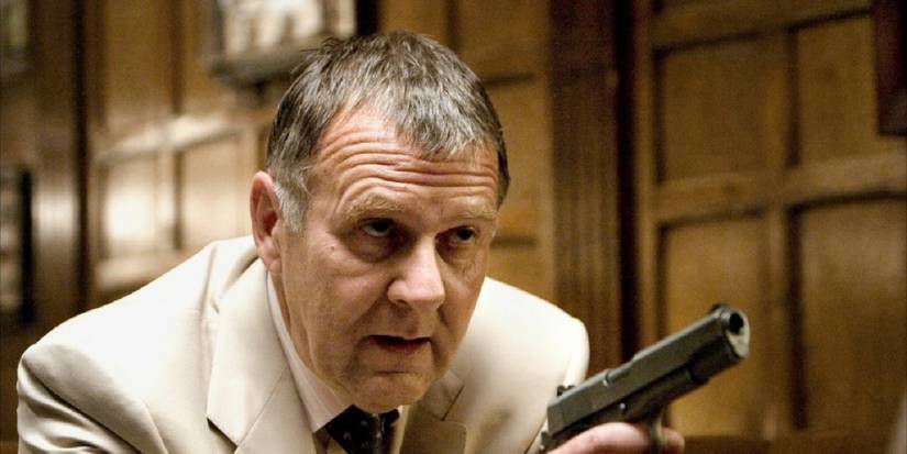 Batman Begins: All 5 Villains In Nolan's Movie