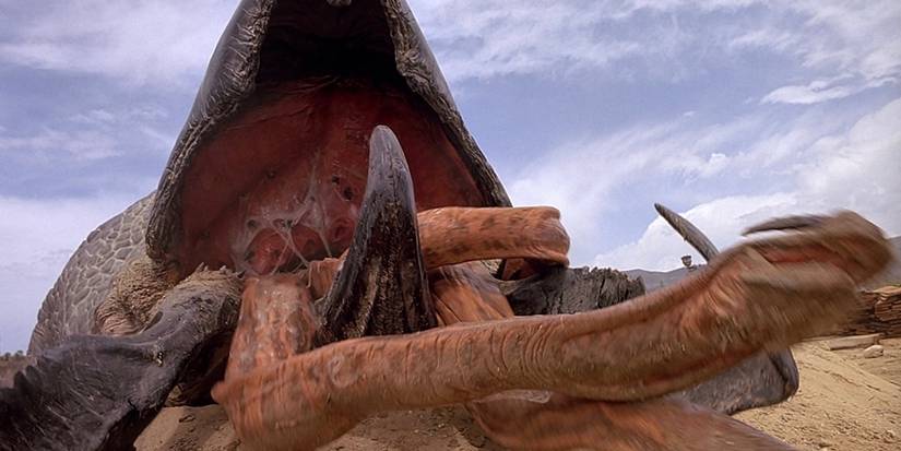 10 Best Horror Movies Set In The Desert