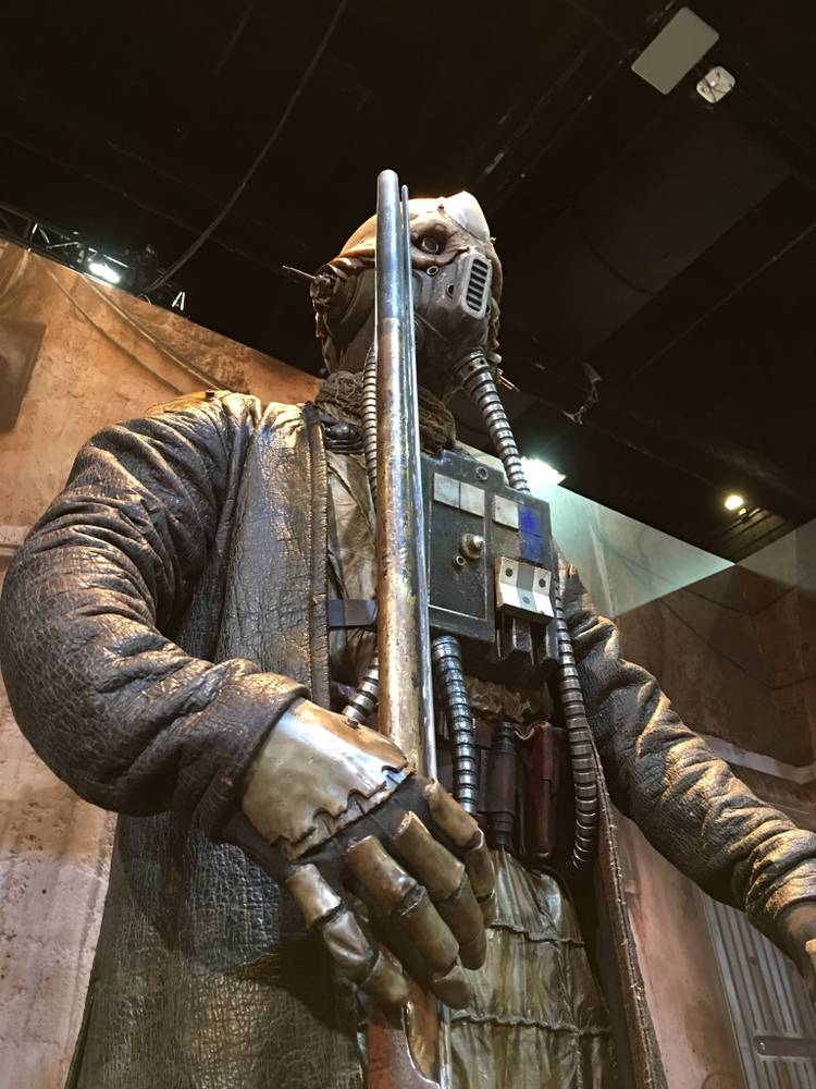Star Wars: Rogue One's Edrio Two Tubes Revealed at Comic-Con
